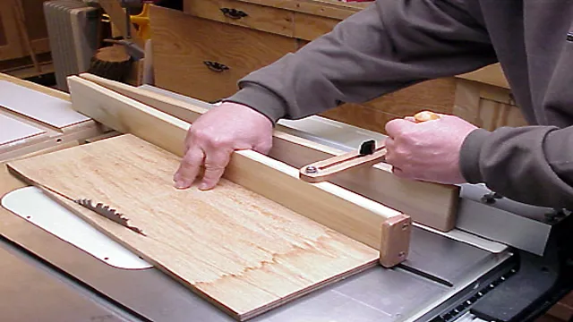 How To Cut A 60 Degree Angle On Table Saw Easily And Accurately | Our ...